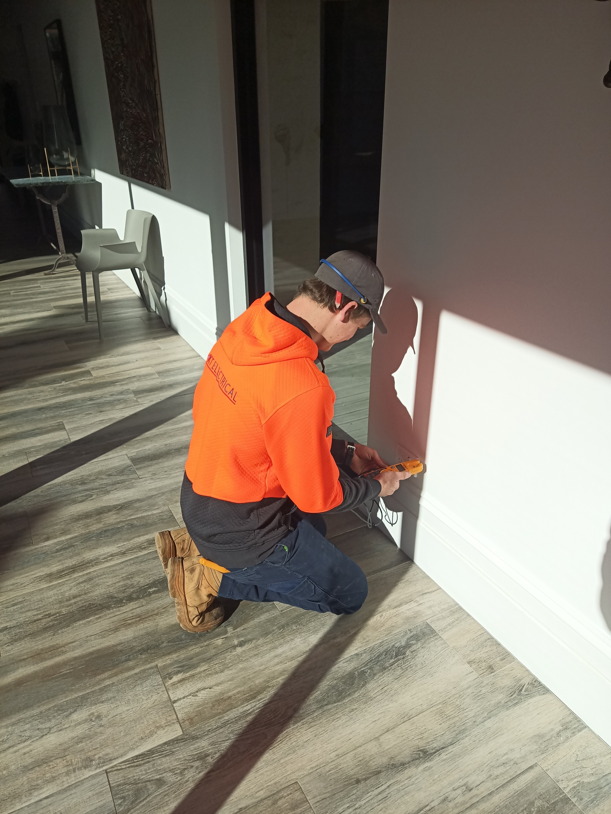 KT Electrical - Trusted Electrician Services